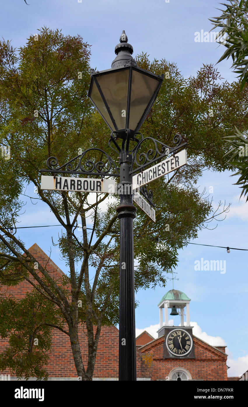 Old harbour sign hi-res stock photography and images - Alamy