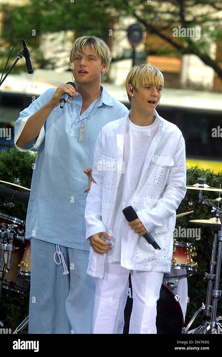 Aaron carter 2002 hi-res stock photography and images - Alamy