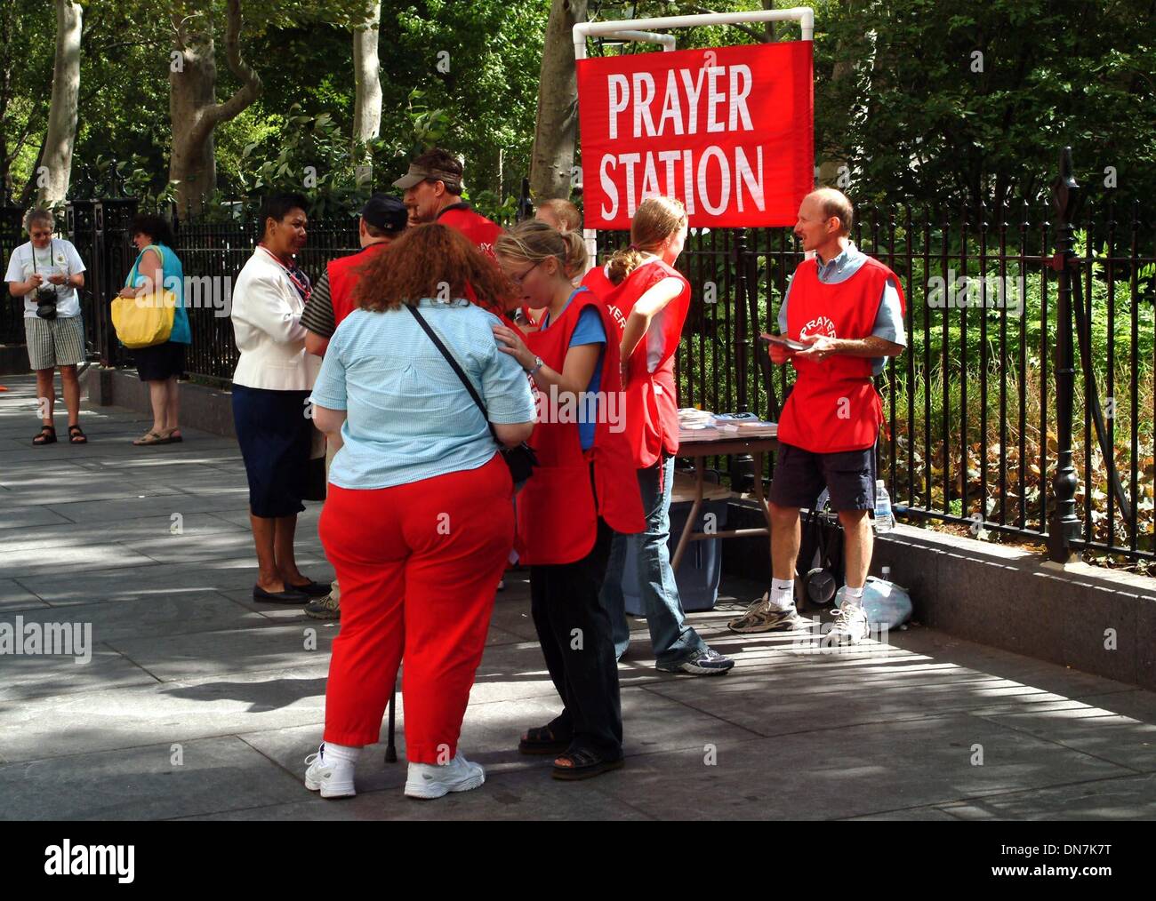 Sept. 11, 2002 - New York, NY - 9/11/02 New York City 9/11/ memorials ...