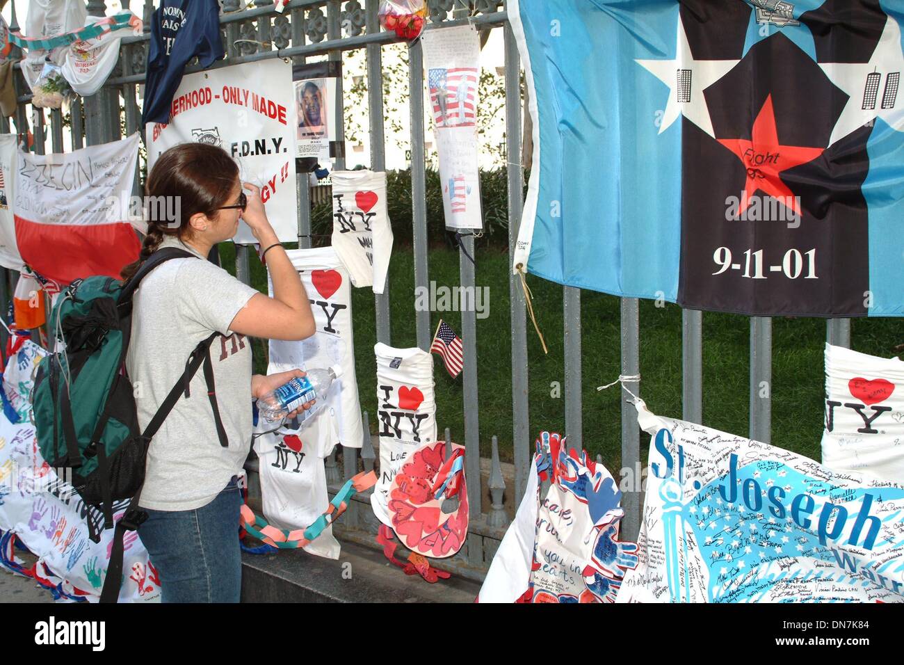 Sept. 11, 2002 - New York, NY - 9/11/02 New York City 9/11/ memorials ...