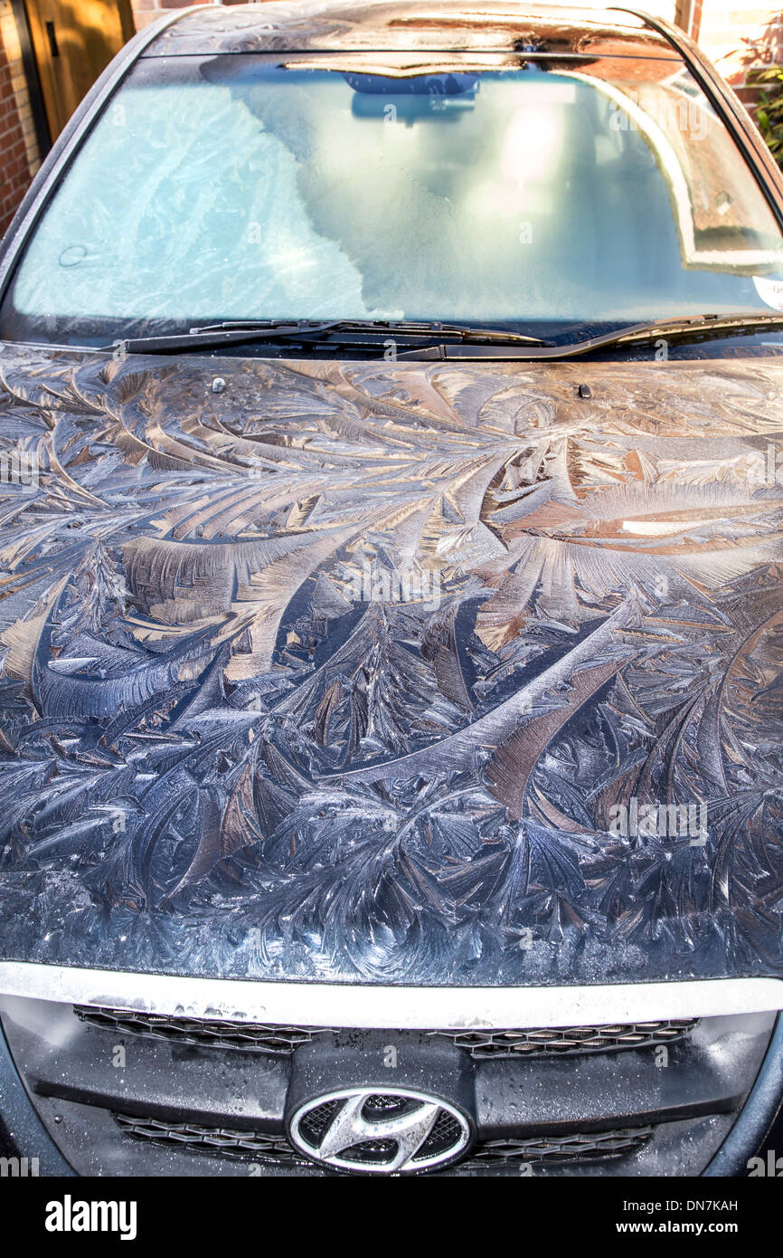 Frozen car hi-res stock photography and images - Alamy