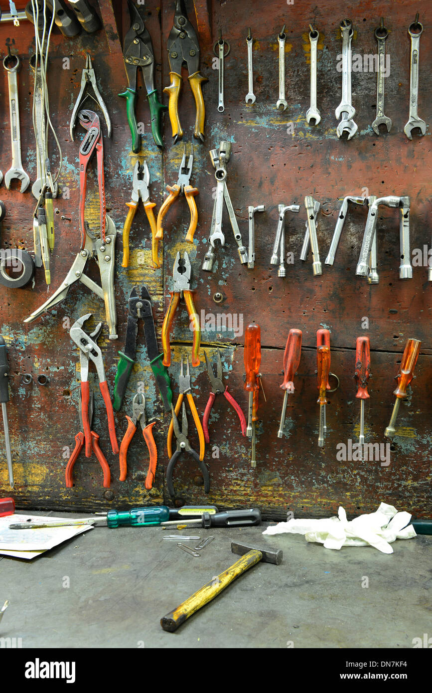 mechanical workshop tools Stock Photo - Alamy