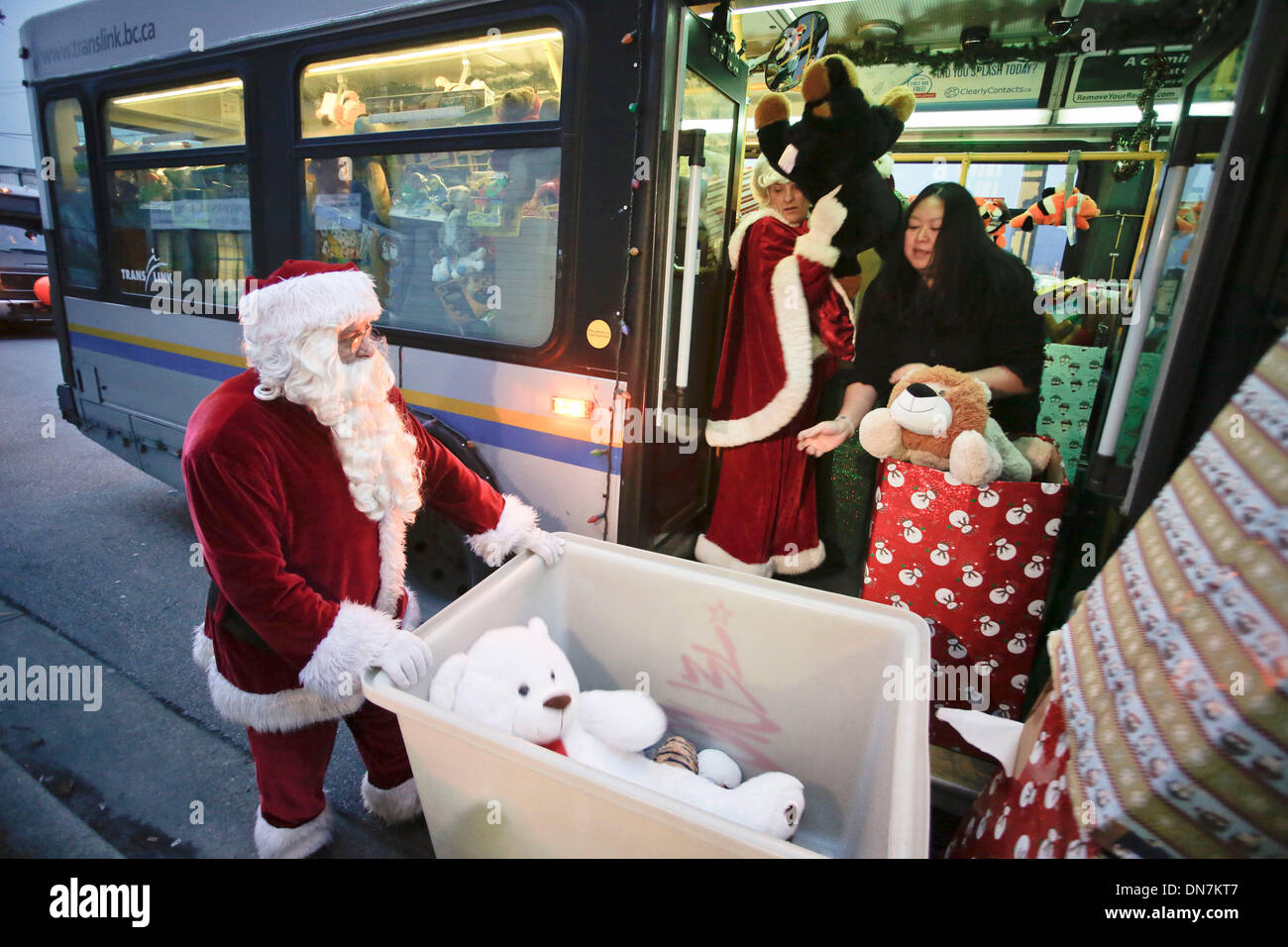 Santa claus bus hi-res stock photography and images - Alamy