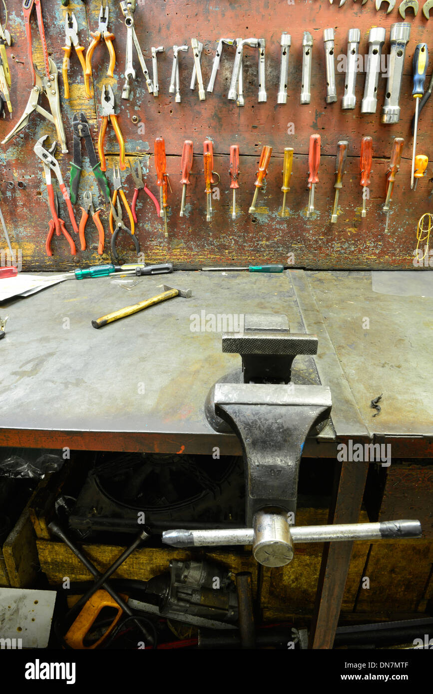 mechanical workshop tools Stock Photo - Alamy