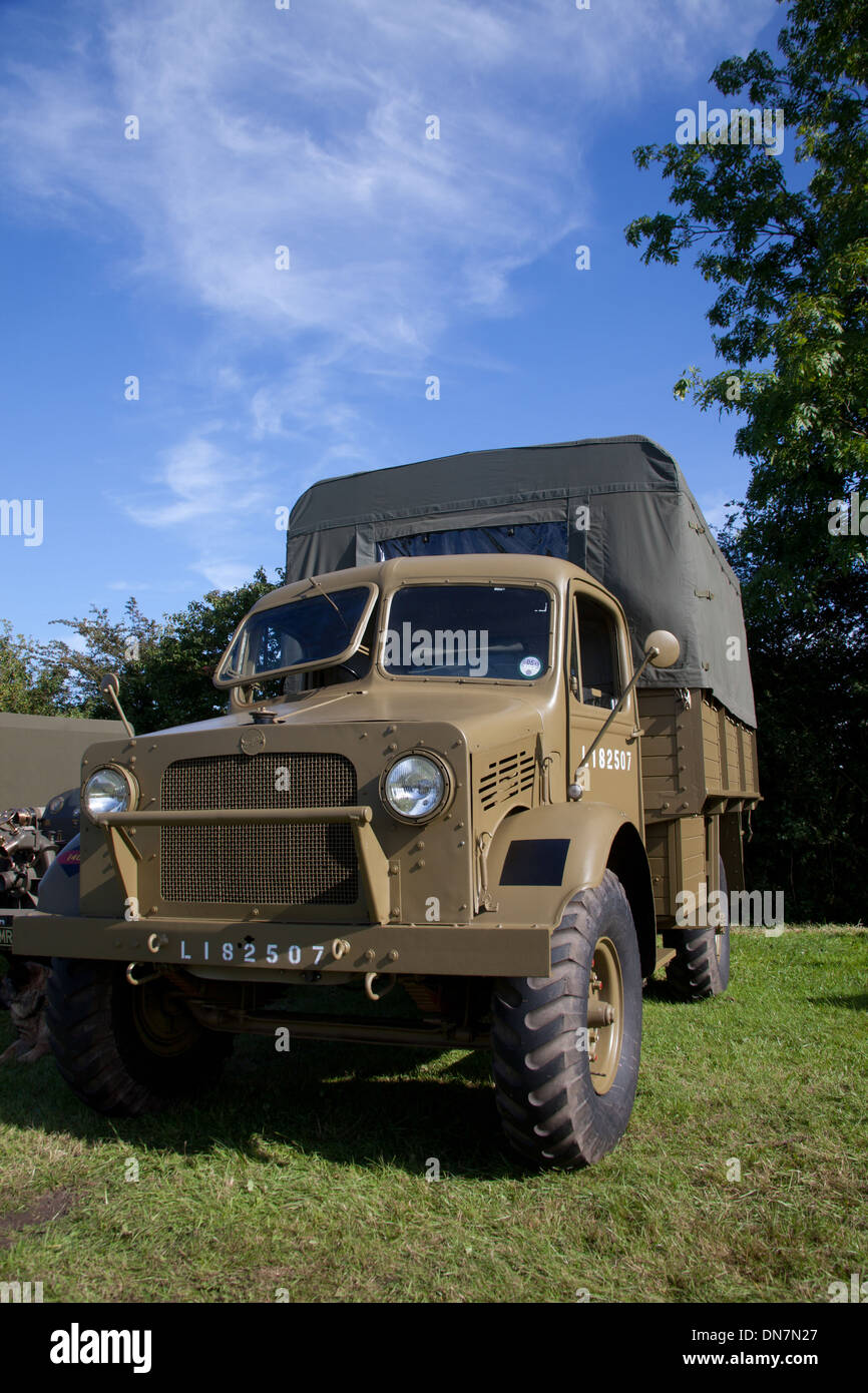 Us army truck hi-res stock photography and images - Alamy