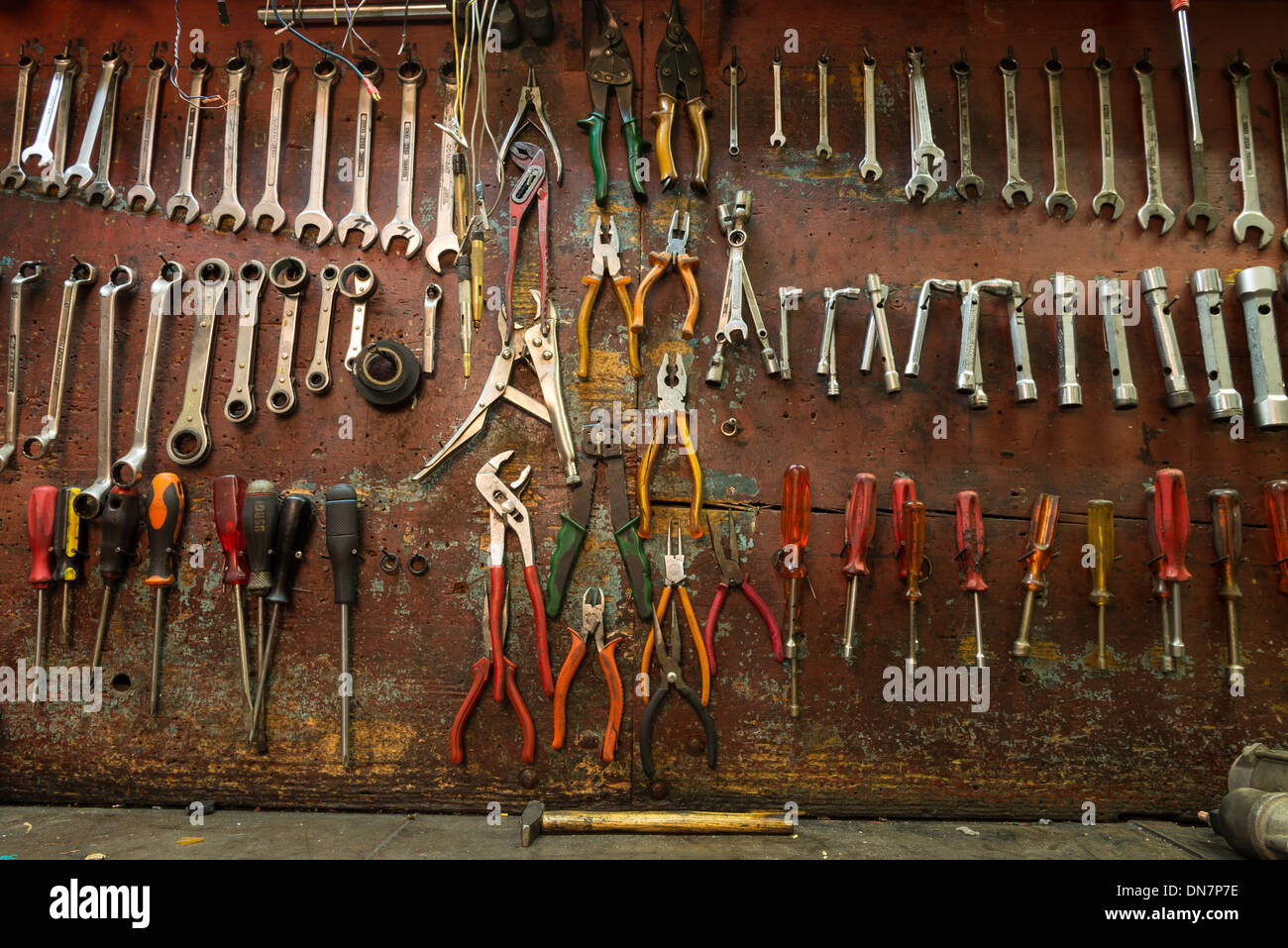Mechanical workshop hi-res stock photography and images - Alamy