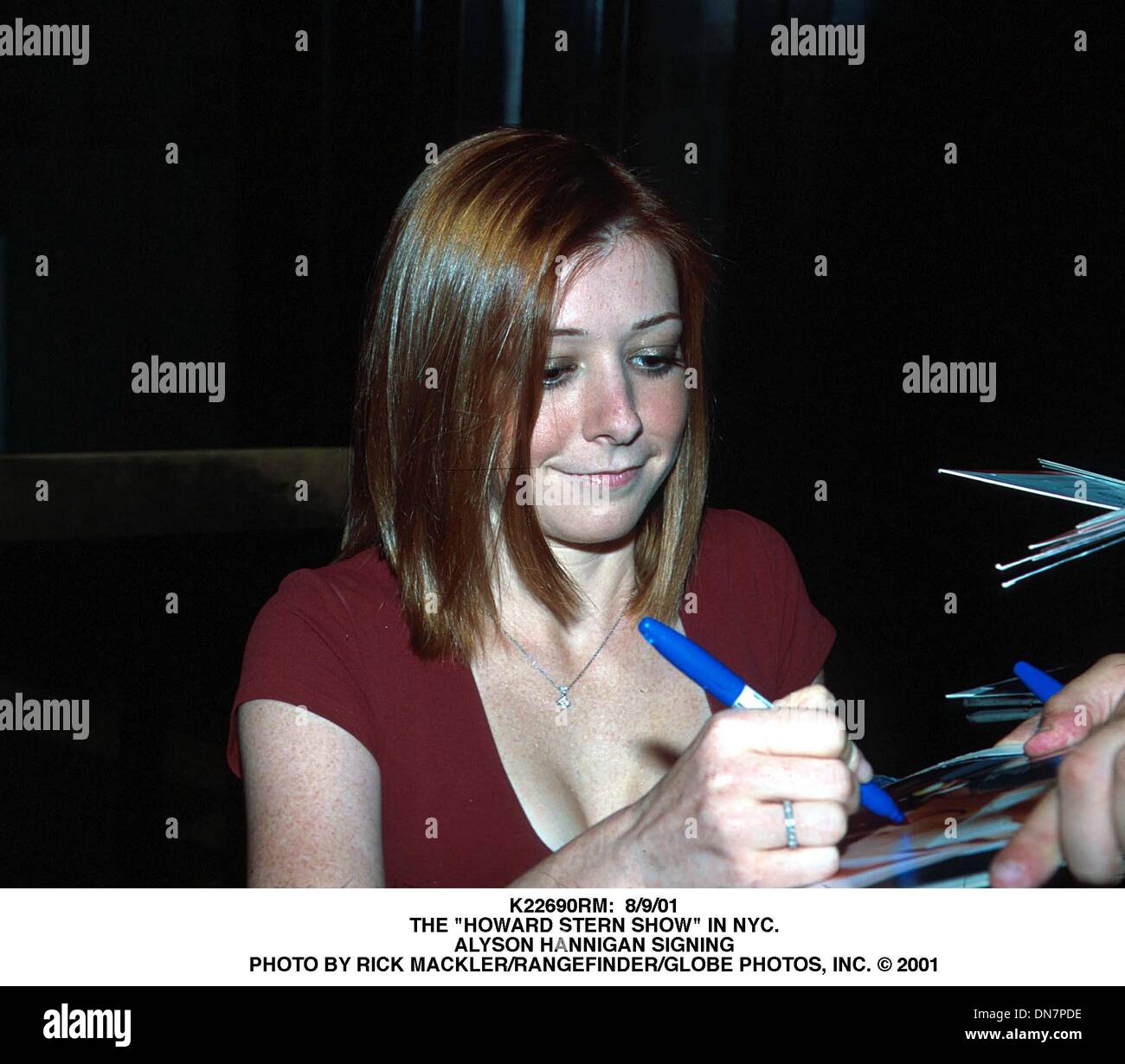 Alyson Hannigan 2001 Hi Res Stock Photography And Images Alamy