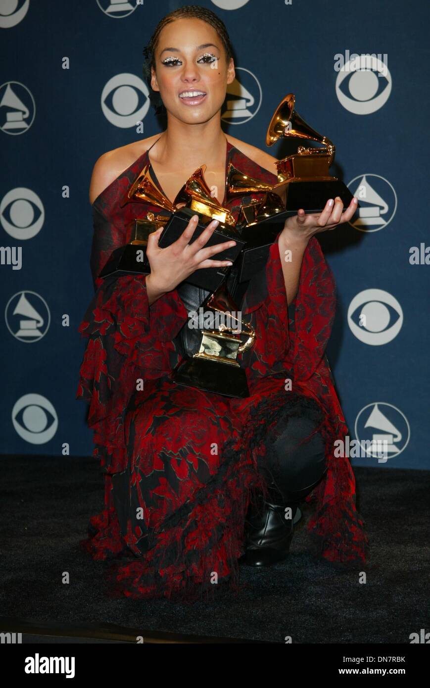 Alicia keys grammy 2002 hi-res stock photography and images - Alamy