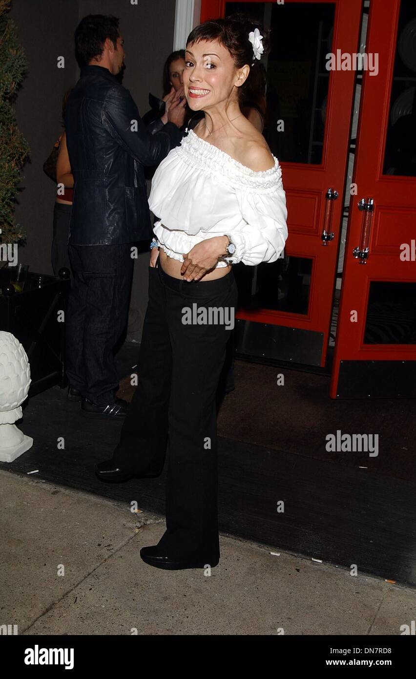 Mar. 7, 2002 - K24319AG SD0307.FAT BOY SLIM LISTENING PARTY FOR HIS ...