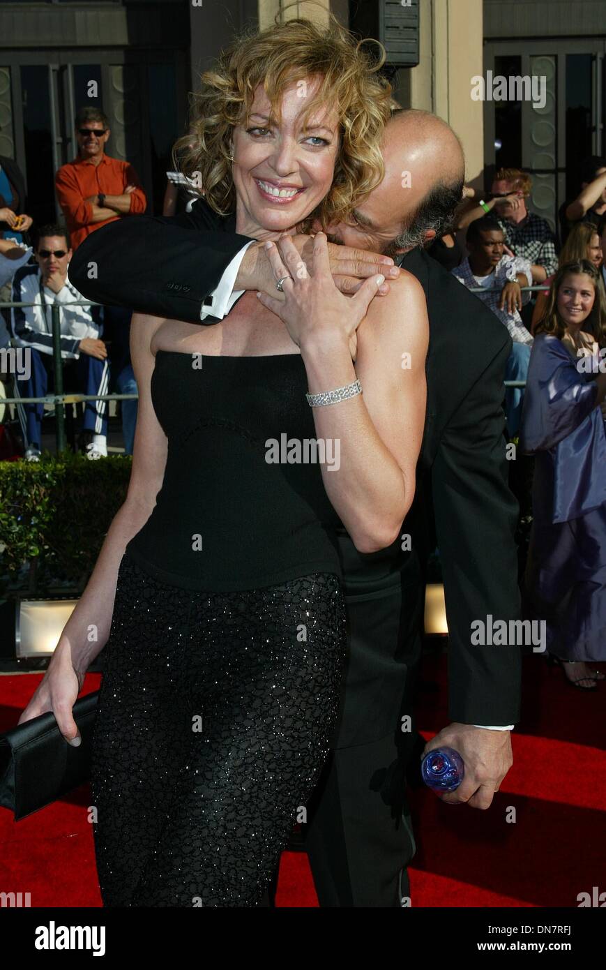Richard schiff allison janney hi-res stock photography and images - Alamy