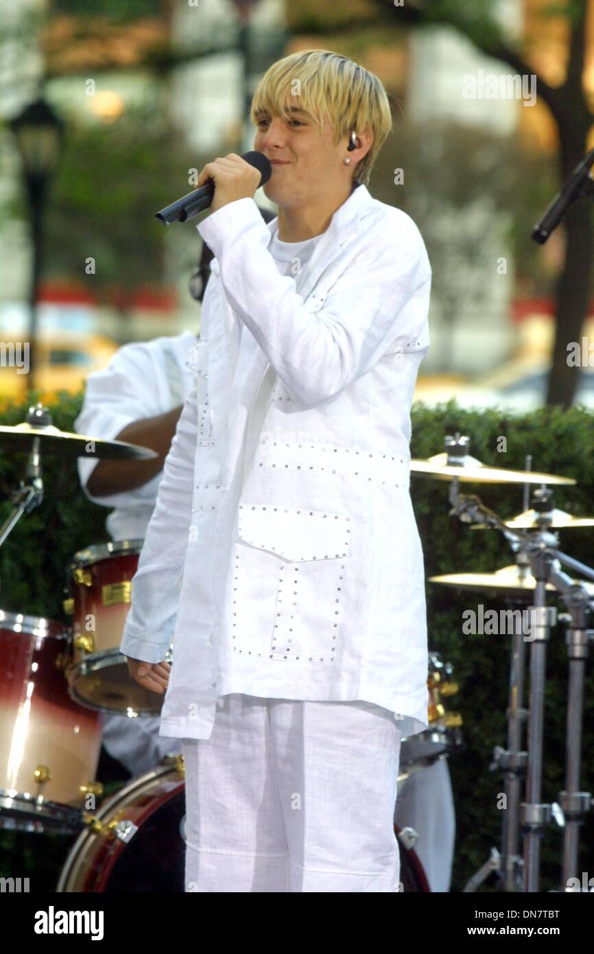 Nick carter 2002 hi-res stock photography and images - Alamy