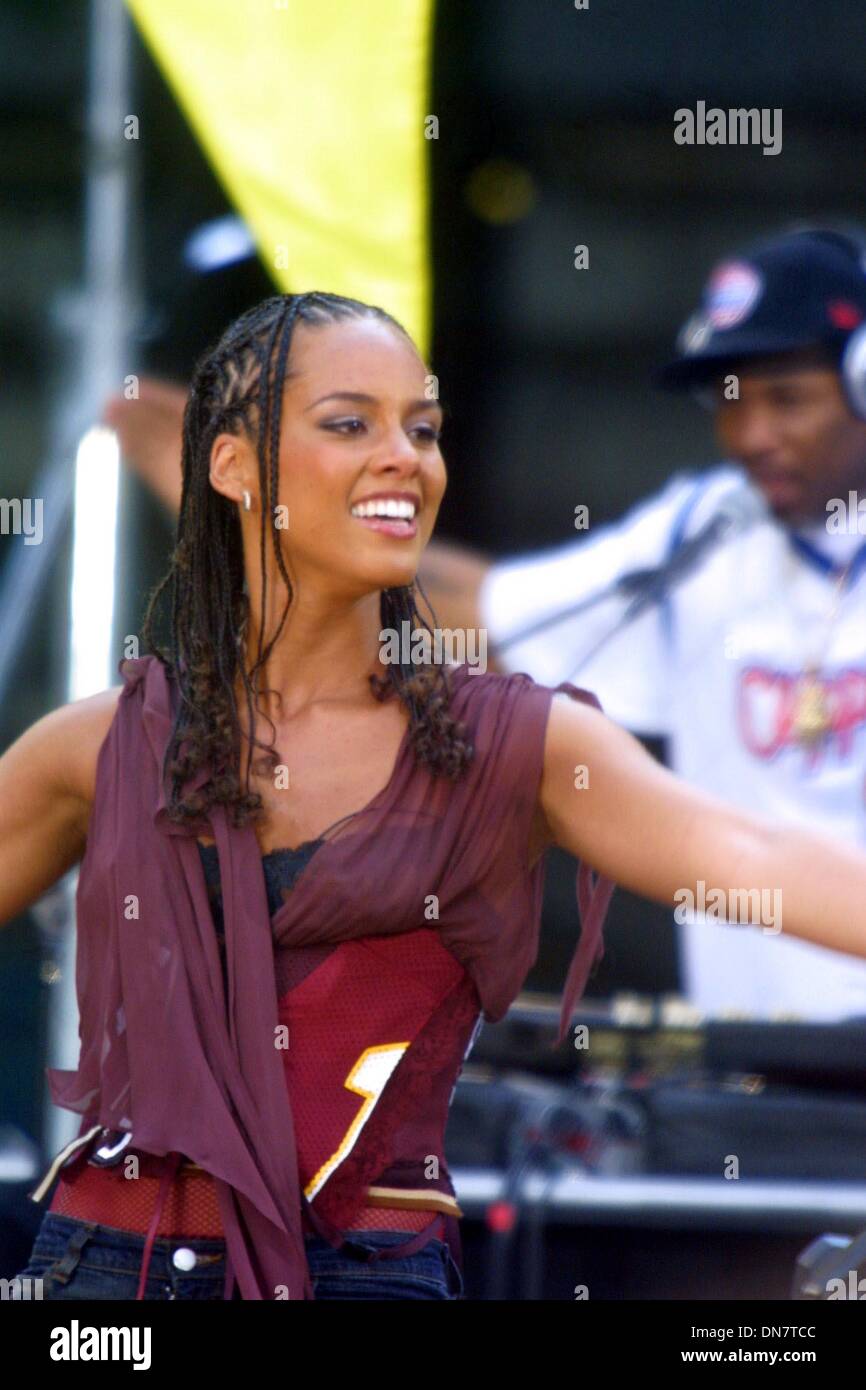 Alicia keys good morning america hi-res stock photography and images ...