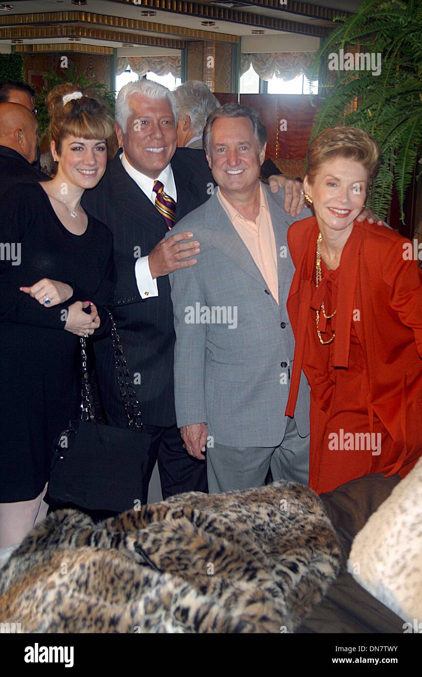 Neil Sedaka And Wife High Resolution Stock Photography and Images - Alamy