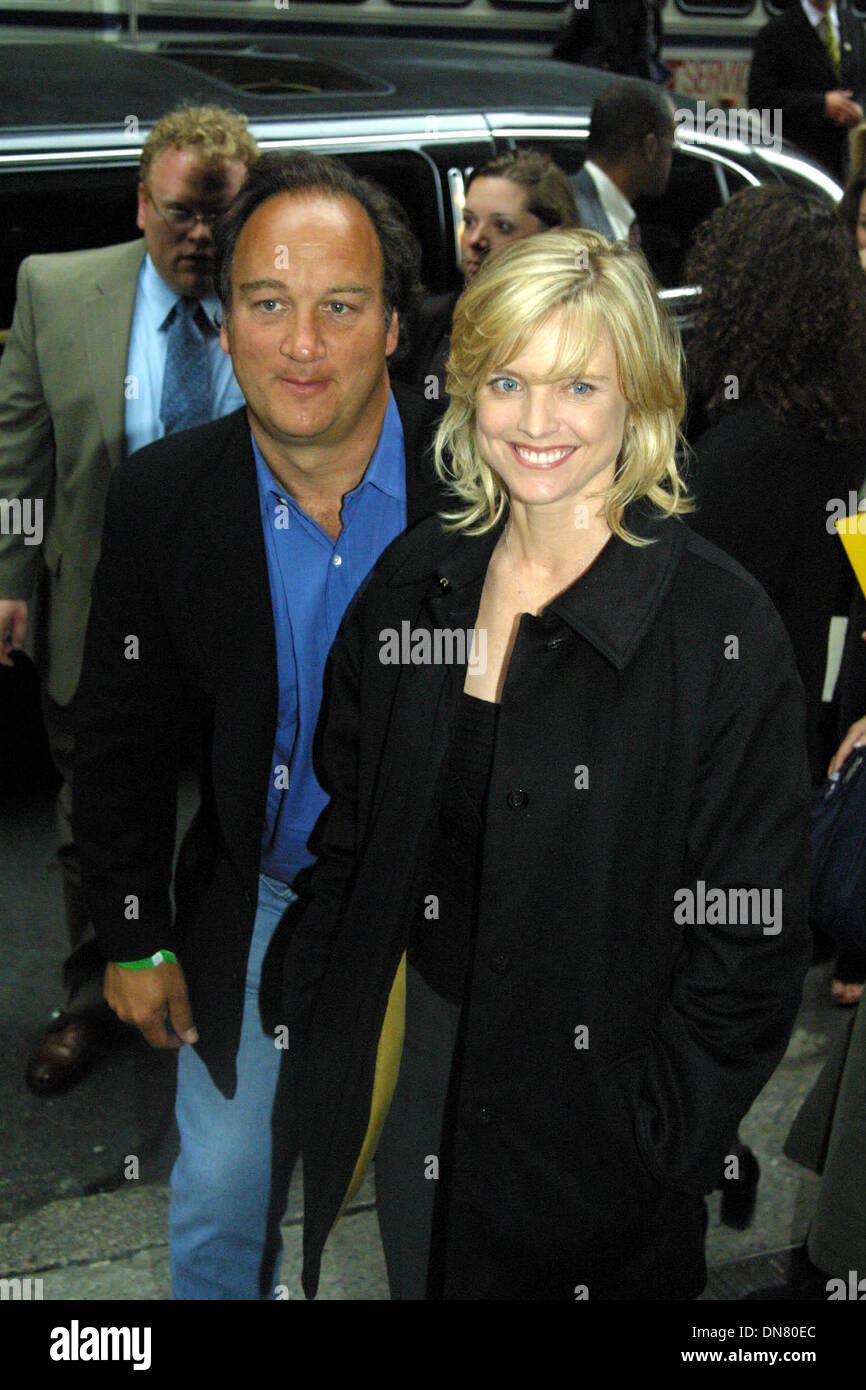 May 14, 2002 - K25071JBB UPFRONT A.B.C. FALL TV SCHEDULE ANNOUNCEMENT ...