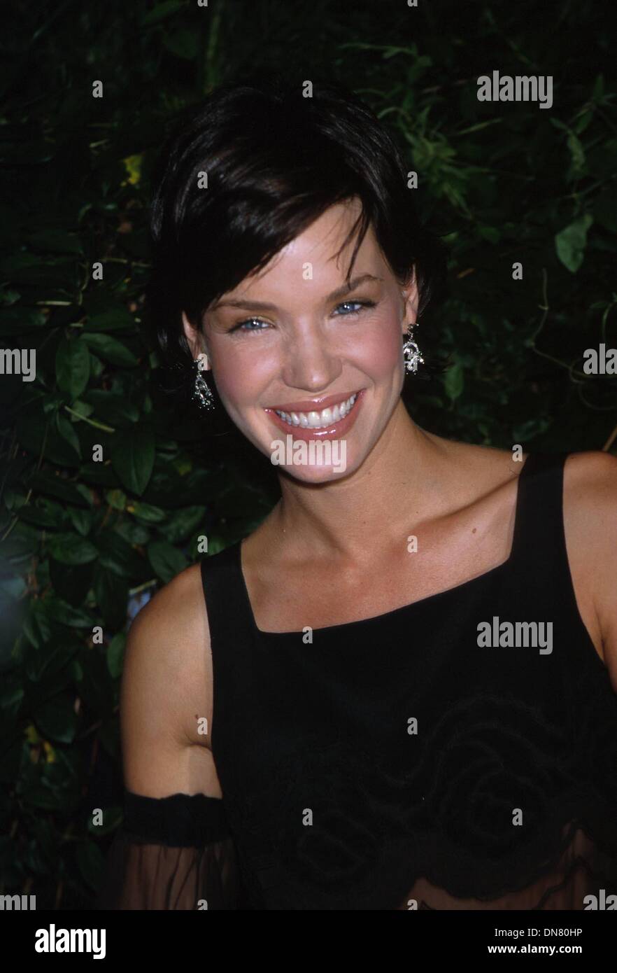 Ashley graham 2002 hi-res stock photography and images - Alamy