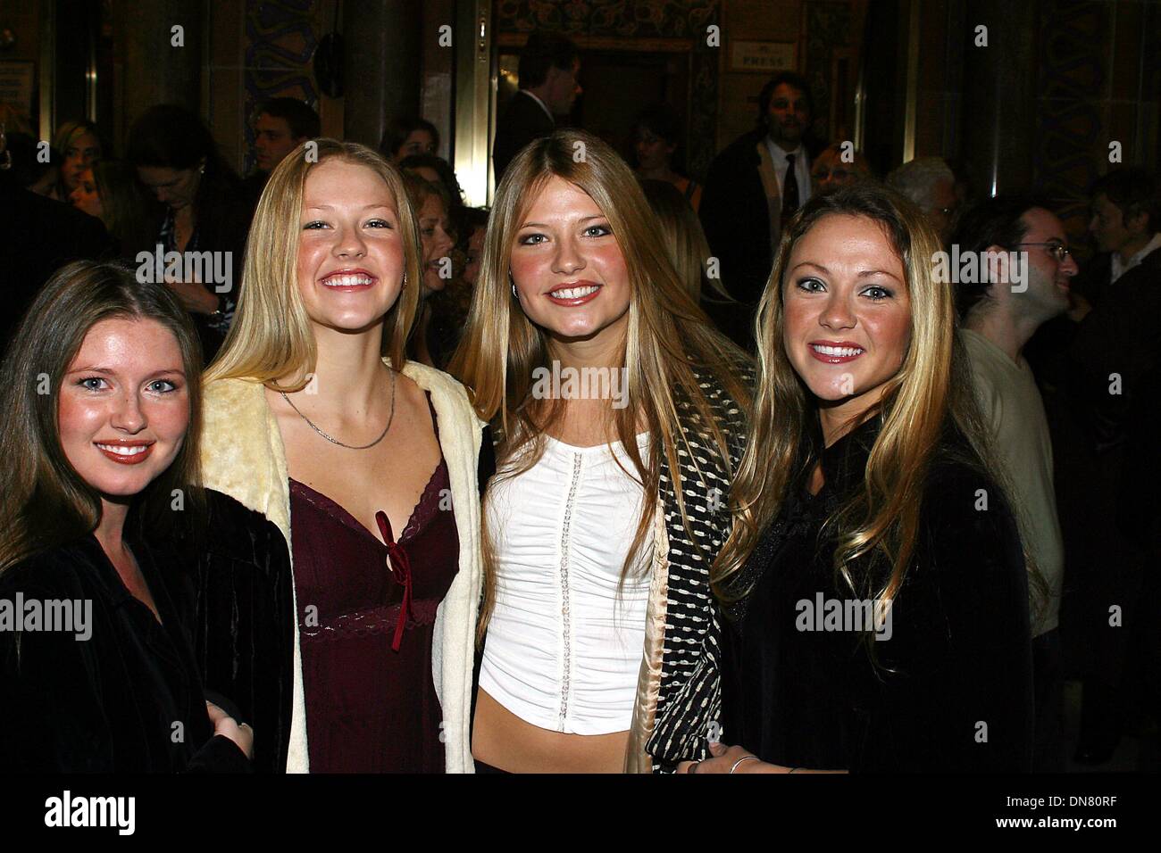 The concert for new york city 2001 hi-res stock photography and images ...