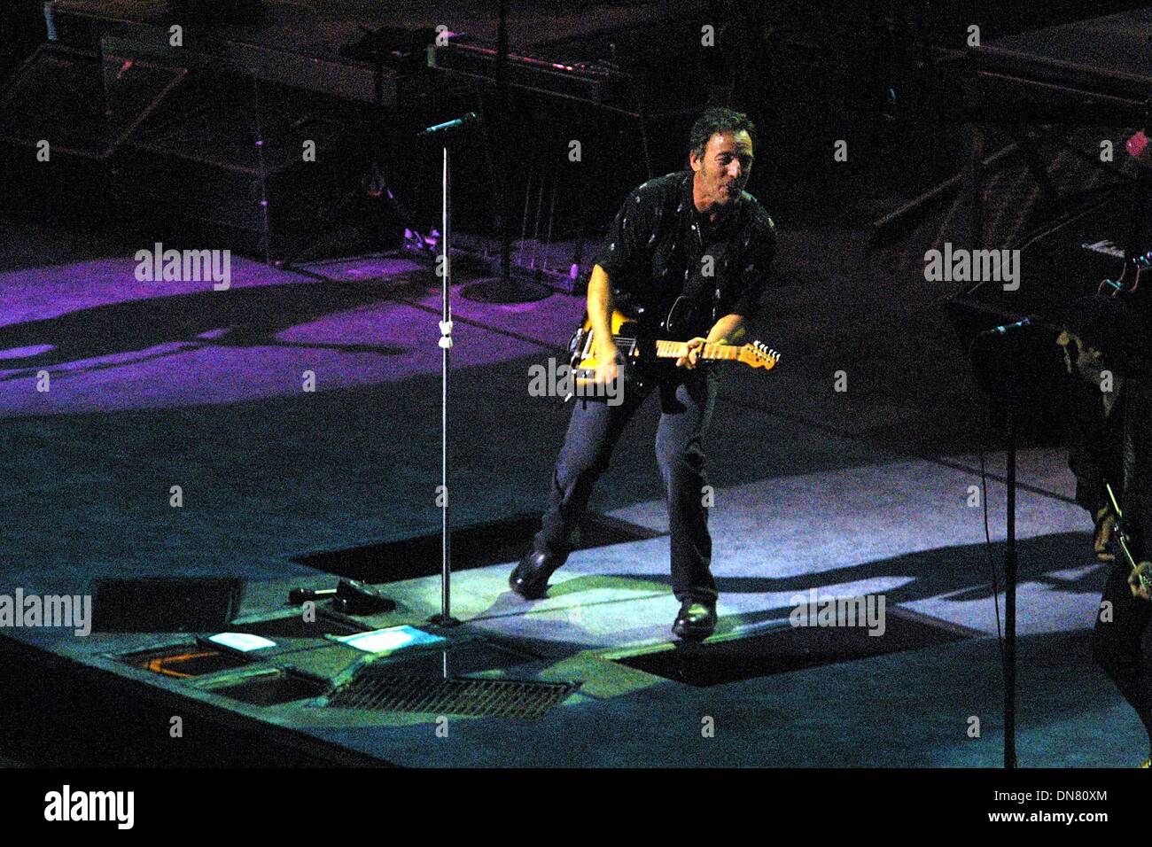 Bruce Springsteen 1980 Stock Photos & Bruce Springsteen 1980 Stock ...