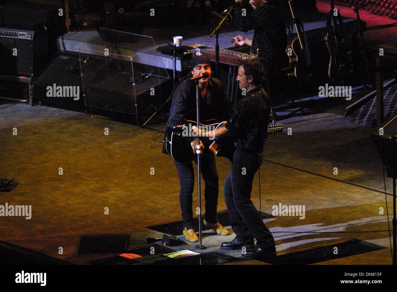 Bruce springsteen 1980 hi-res stock photography and images - Alamy