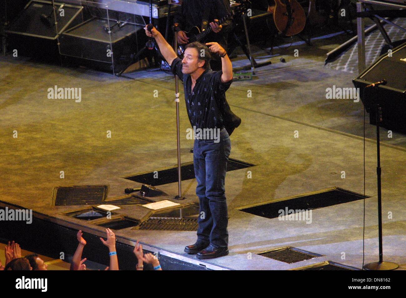 Bruce springsteen 1980 hi-res stock photography and images - Alamy