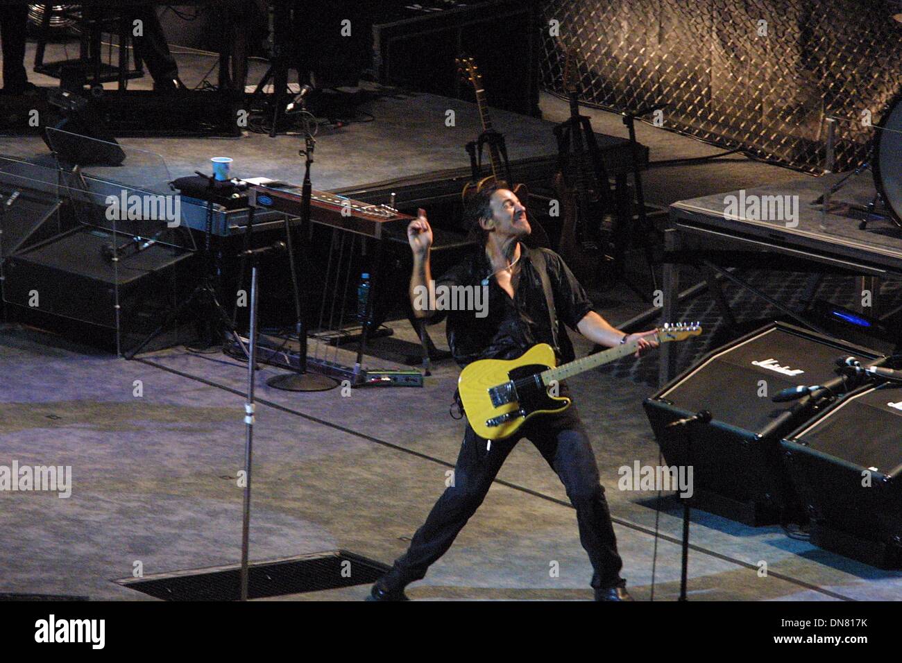 Bruce springsteen 1980 hi-res stock photography and images - Alamy
