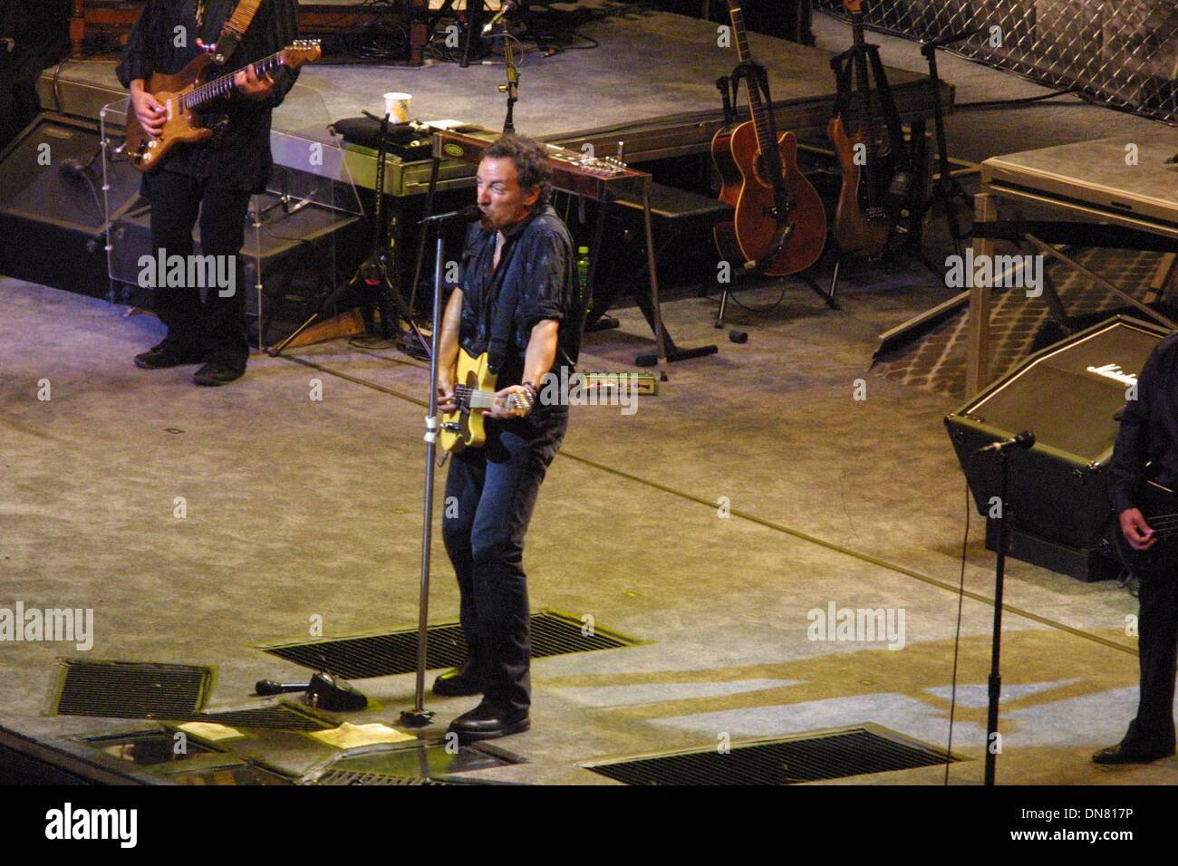 Bruce springsteen 1980 hi-res stock photography and images - Alamy