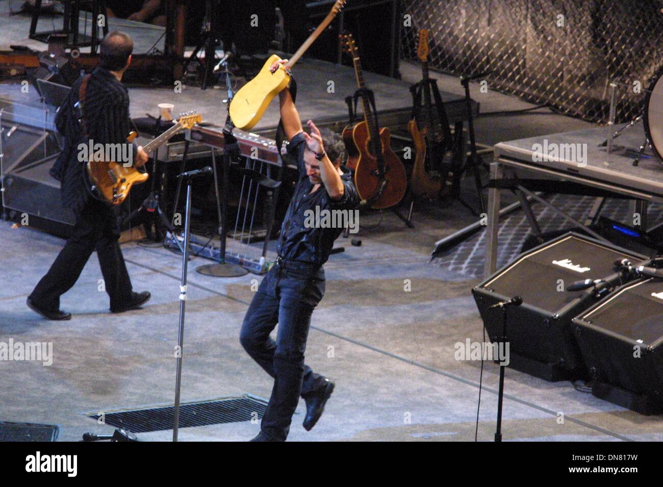Bruce springsteen 1980 hi-res stock photography and images - Alamy