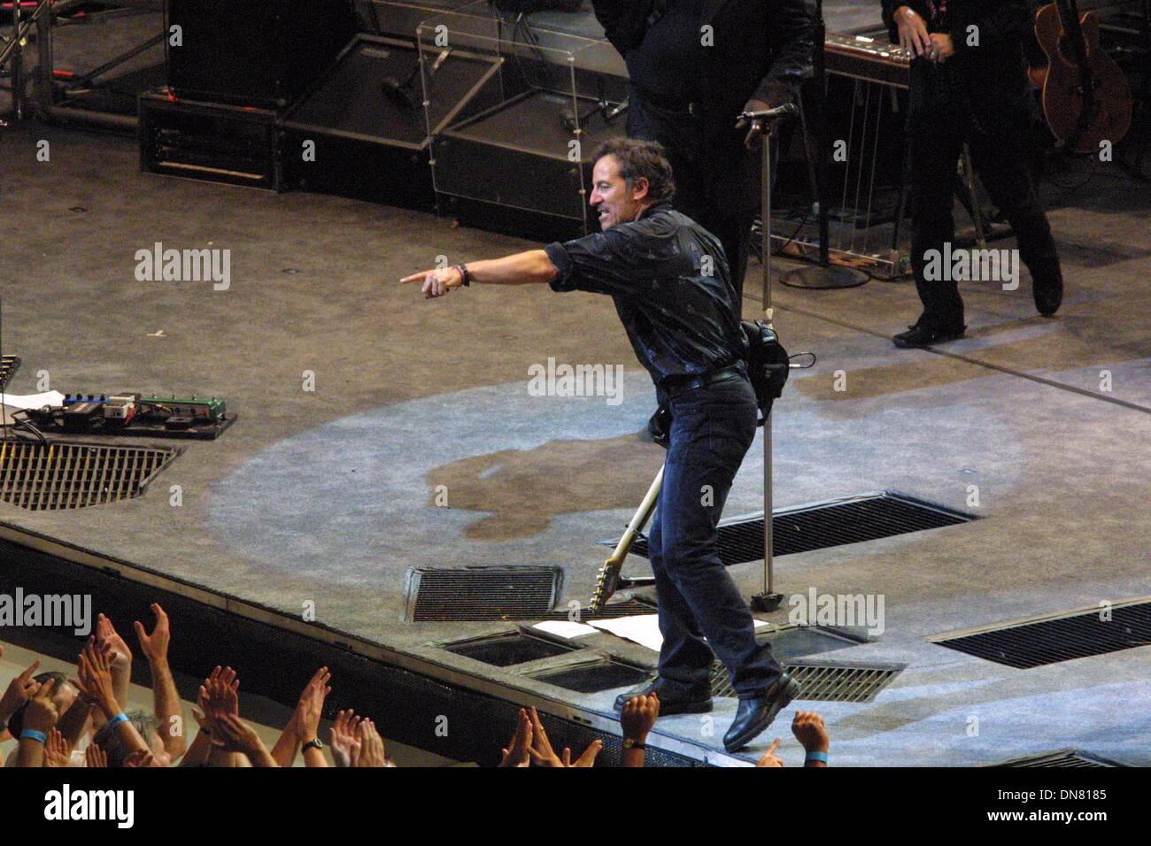 Bruce springsteen 1980 hi-res stock photography and images - Alamy