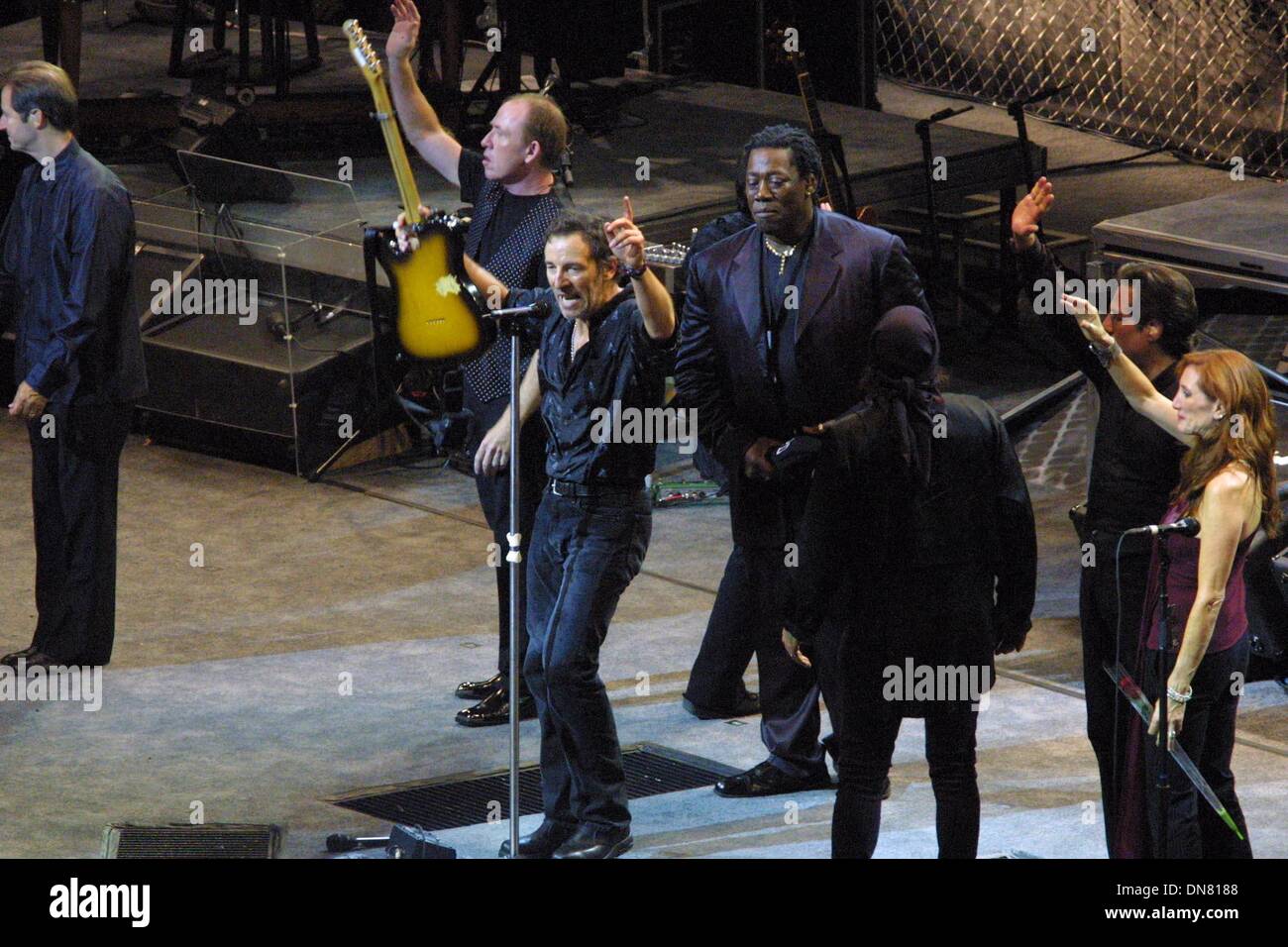 Bruce springsteen 1980 hi-res stock photography and images - Alamy