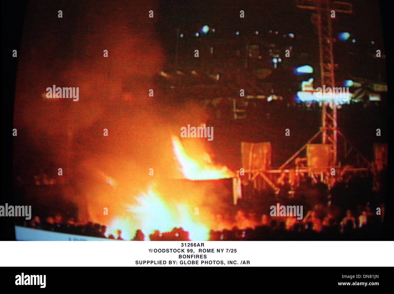 July 25, 1999 - 31266AR.WOODSTOCK 99, ROME NY 7/25.BONFIRES.SUPPPLIED ...
