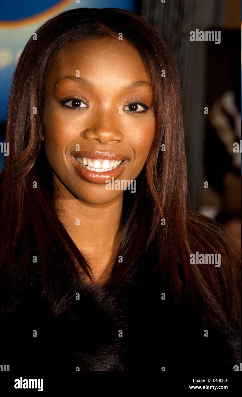 Mar. 5, 2002 - K24306AR SD 0305.BRANDY SIGNING CDS AT THE FYE RECORD ...