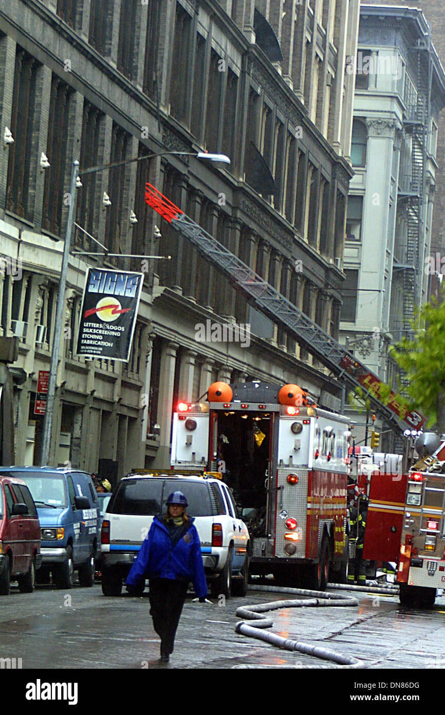 Apr. 25, 2002 - K1516JBB EXPLOSION IN CHELSEA.19TH STREET AND 6TH AVE ...