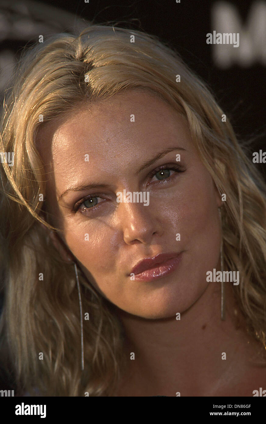 May 23, 2002 - Hollywood, CA, USA - K25111EG: CELEBRITA GALA HONORING ...