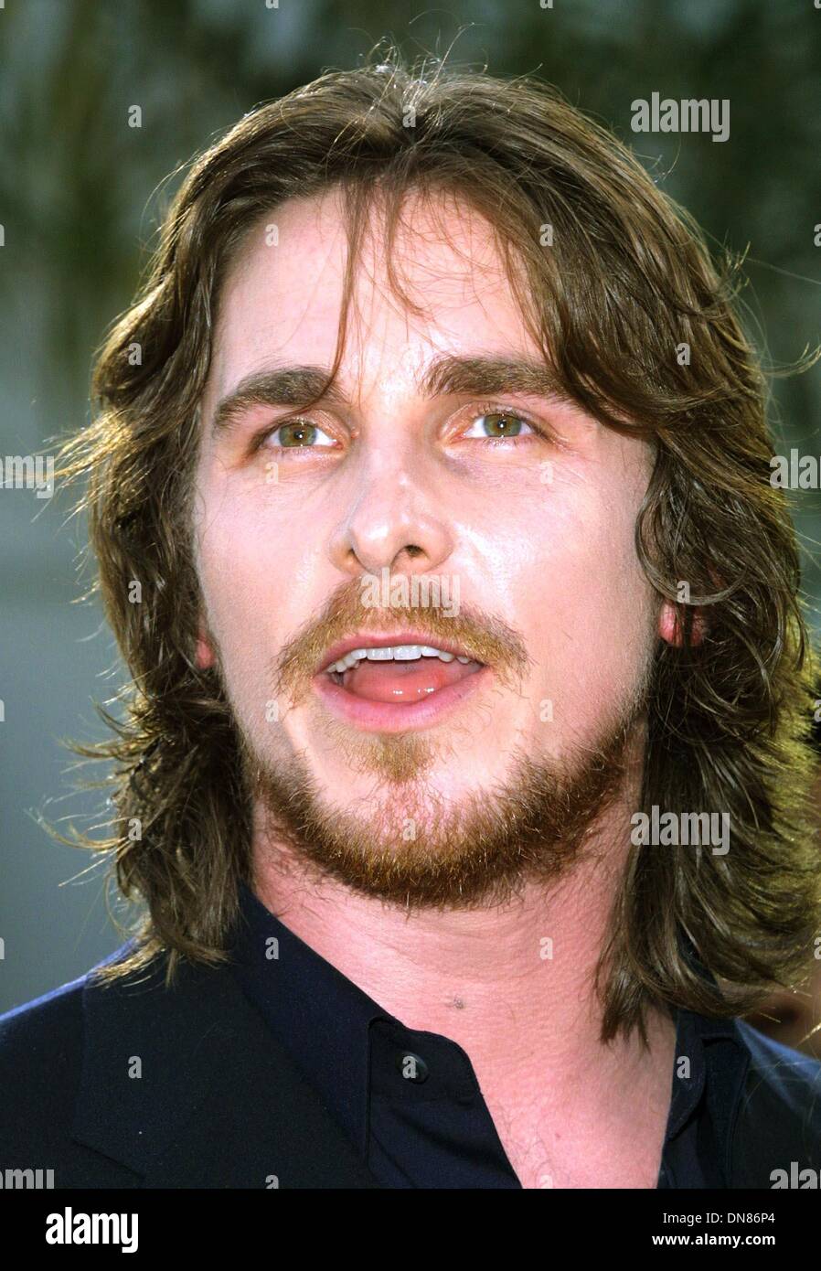 Christian bale reign fire 2002 hi-res stock photography and images - Alamy