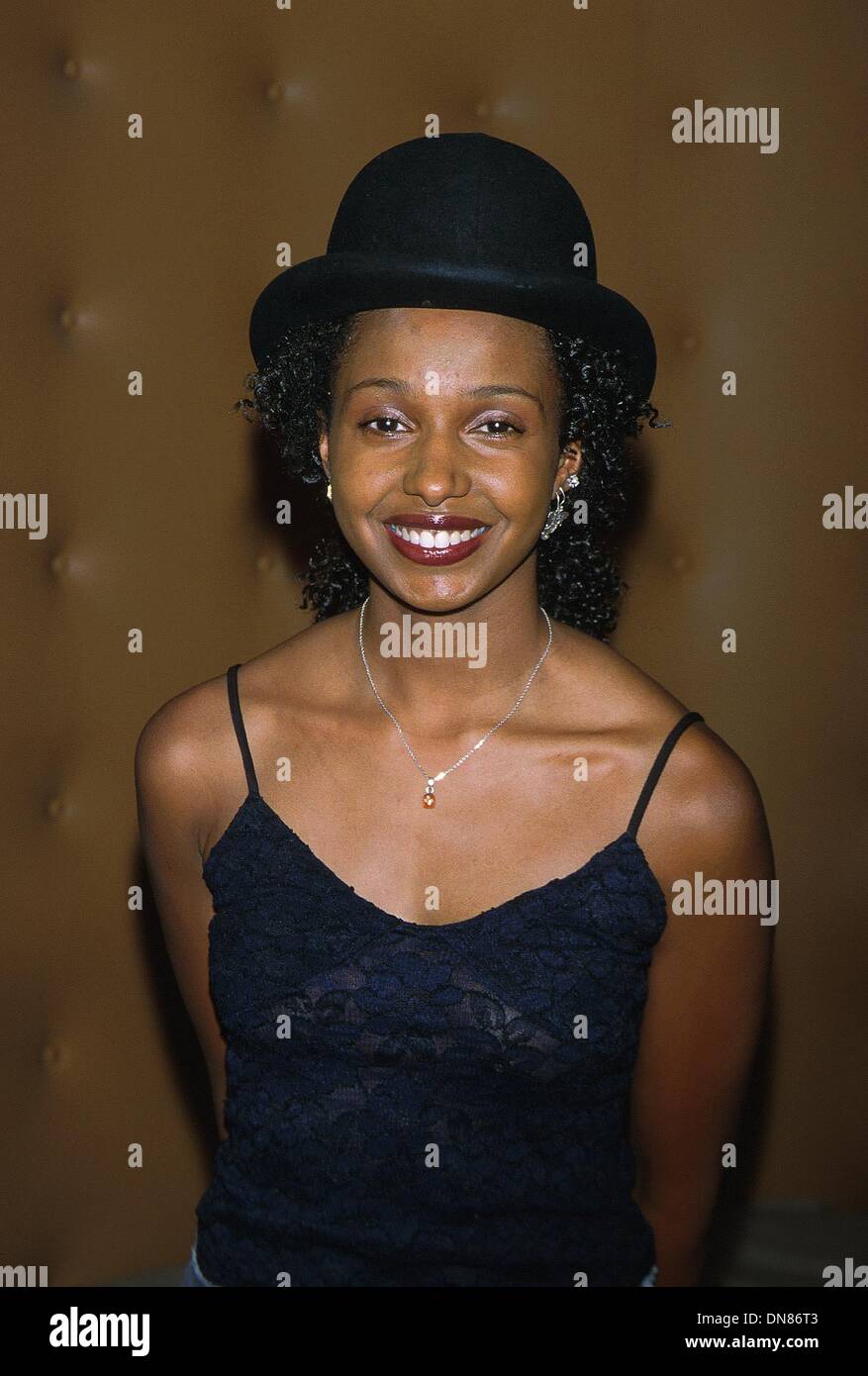 July 24, 2002 - K25592MR: 2002 FOX TCA PARTY .SKY BAR, THE MONDRIAN ...