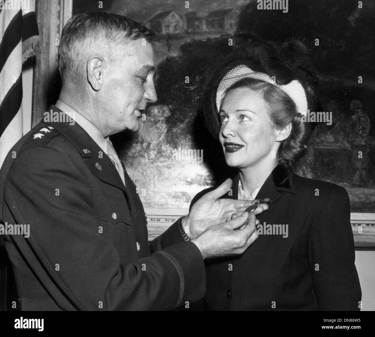 Madeleine carroll hi-res stock photography and images - Alamy