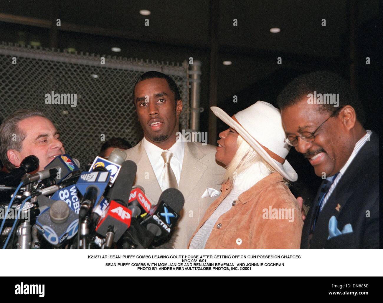 Mar. 16, 2001 - K21371AR: SEAN''PUFFY COMBS LEAVING COURT HOUSE AFTER ...