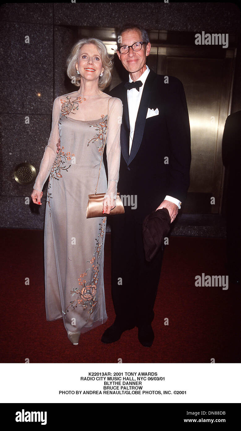 Bruce paltrow blythe danner hi-res stock photography and images - Alamy