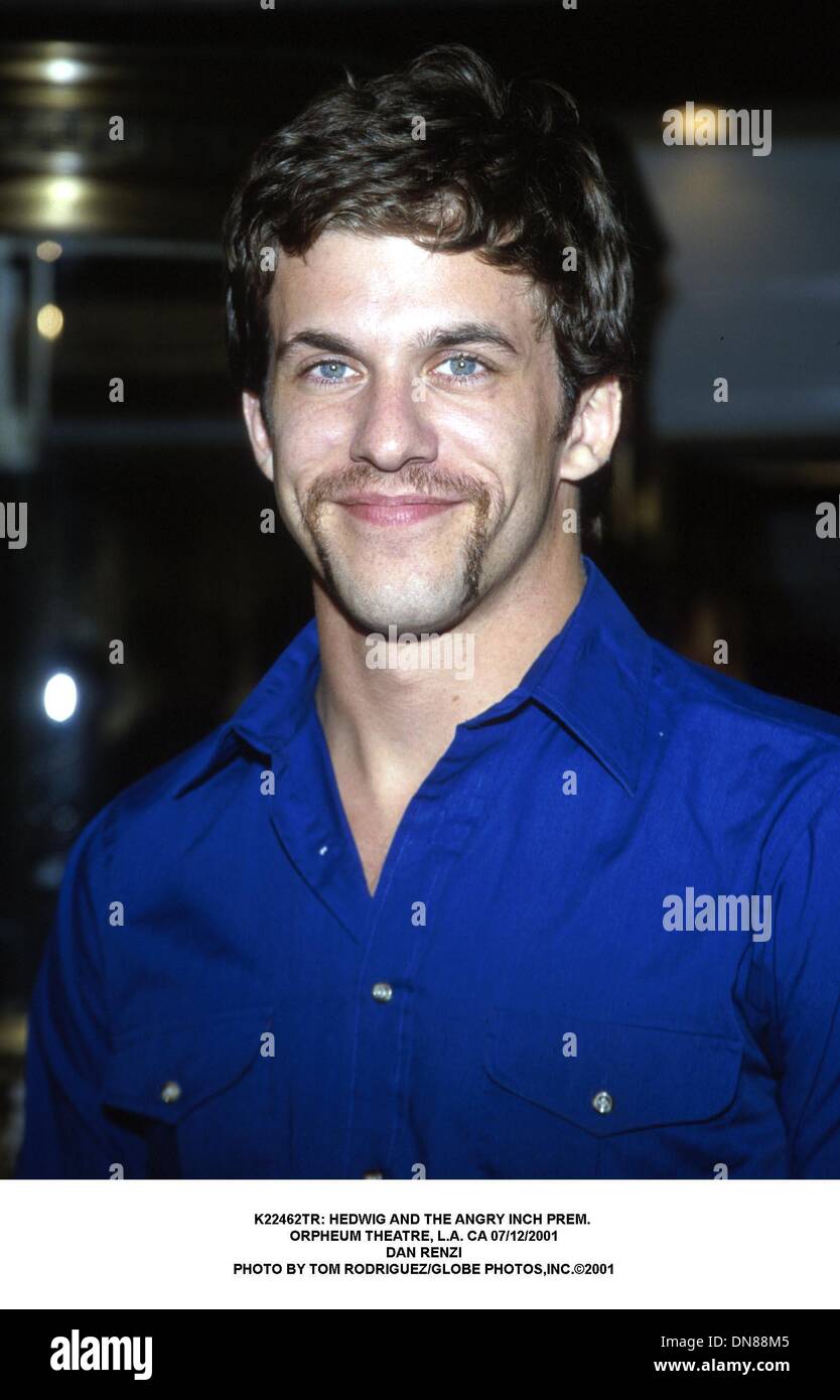 Hedwig and the angry inch 2001 hi-res stock photography and images - Alamy