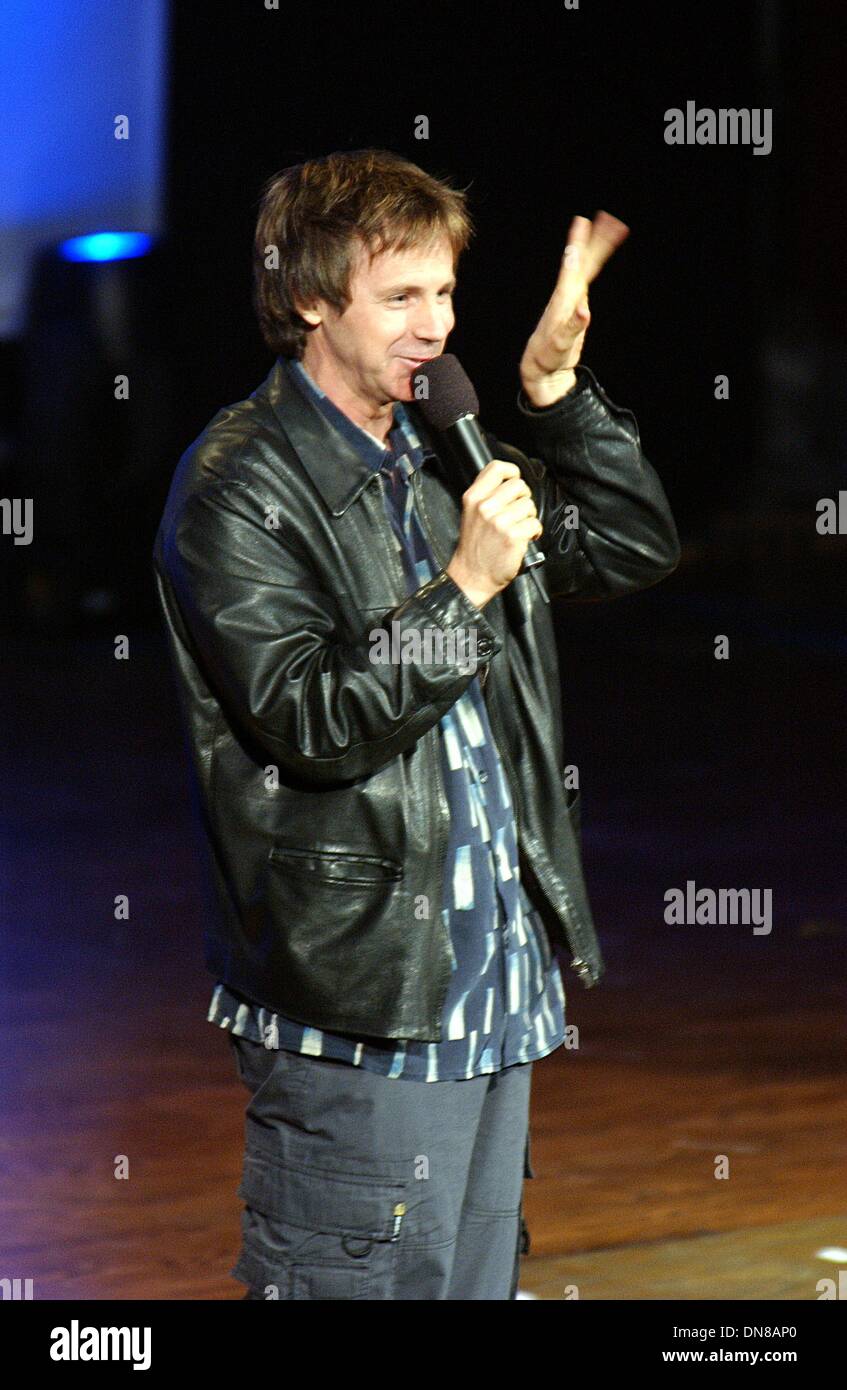 Oct. 15, 2002 - K26811AR ''AOL LIVE @ AVERY FISHER HALL, LINCOLN CENTER ...
