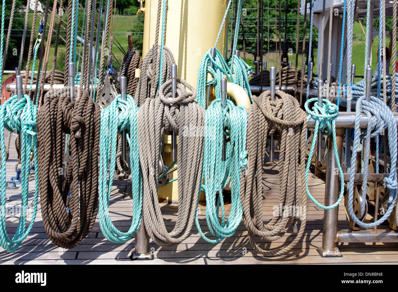 Shipping cord hi-res stock photography and images - Alamy