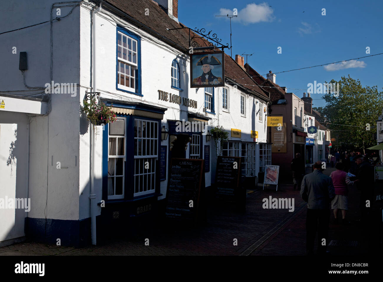 Hythe shops hi-res stock photography and images - Alamy