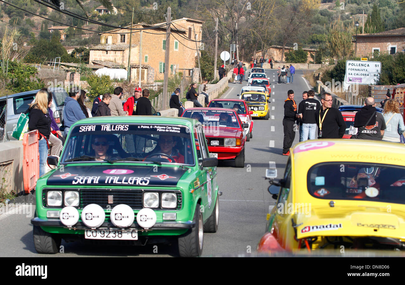 Old racing car models seen before the start of a classic models race in ...