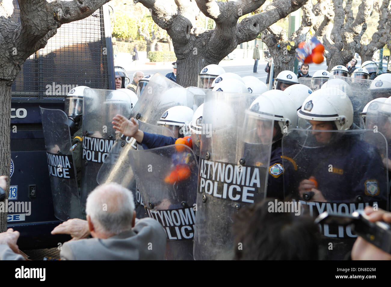 Athens, Greece. 20th Dec, 2013. Farmers from the island of Crete are ...