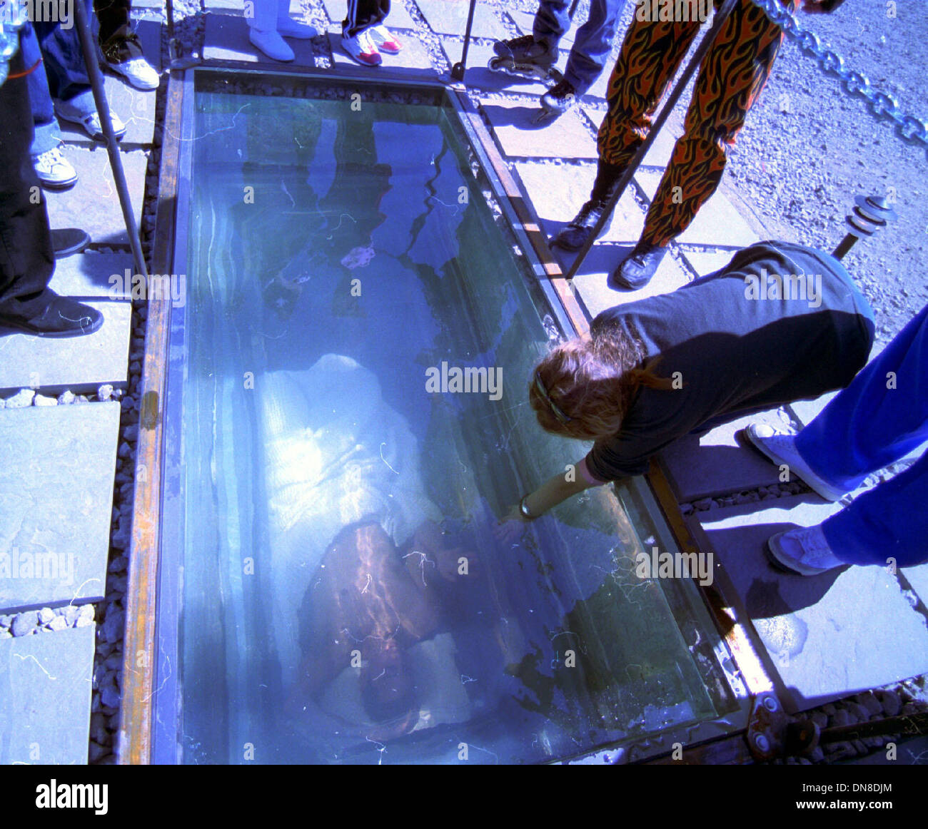 04 05 1999 hi-res stock photography and images - Alamy