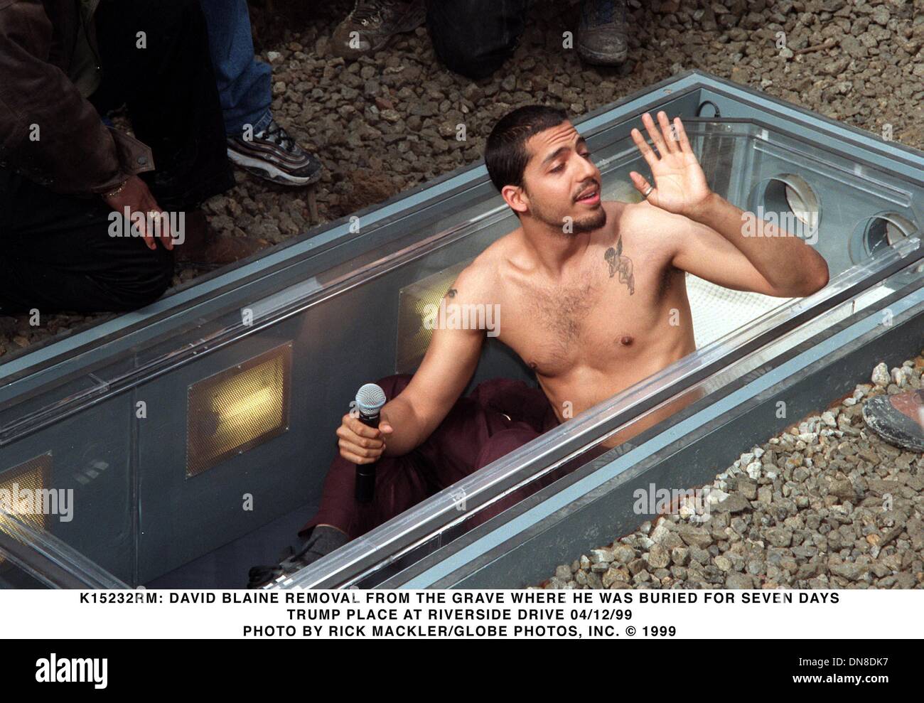 Apr. 12, 1999 - K15232RM 04/12/99.DAVID BLAINE REMOVAL FROM THE GRAVE ...
