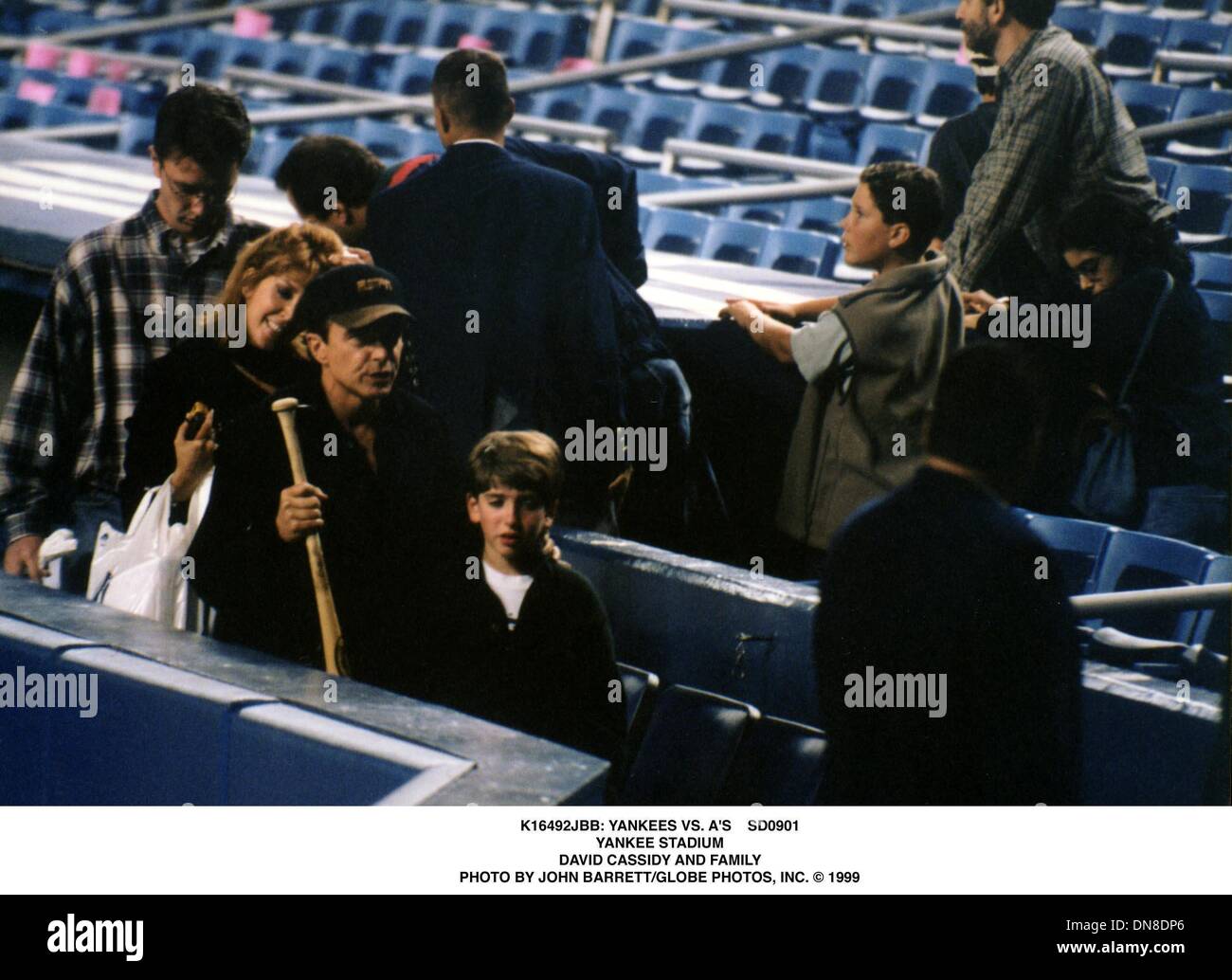 Yankees stadium 1999 hi-res stock photography and images - Alamy