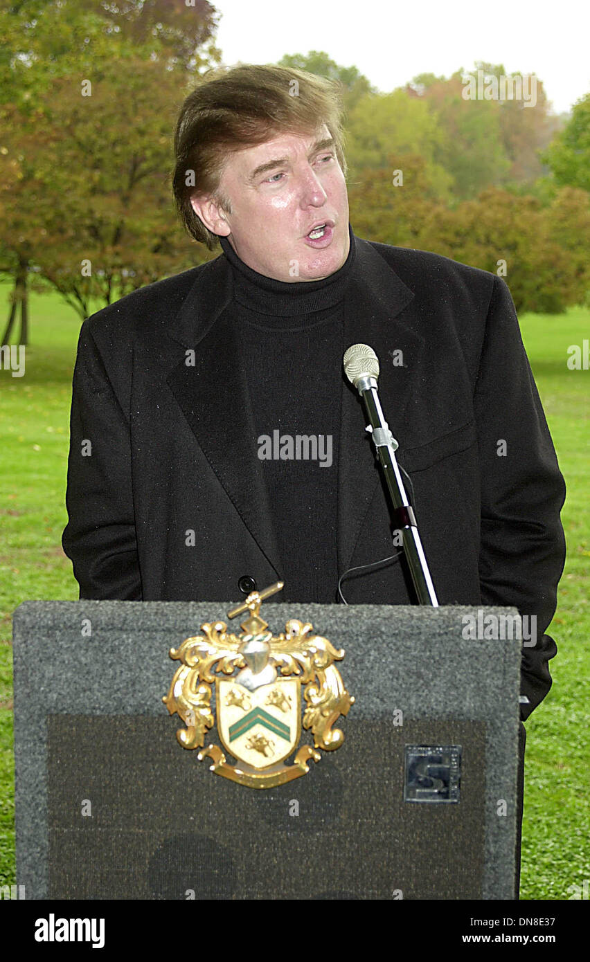Sept. 7, 2000 - K26960JKRON SD1026.DONALD TRUMP'S NEW GOLF COURSE ...