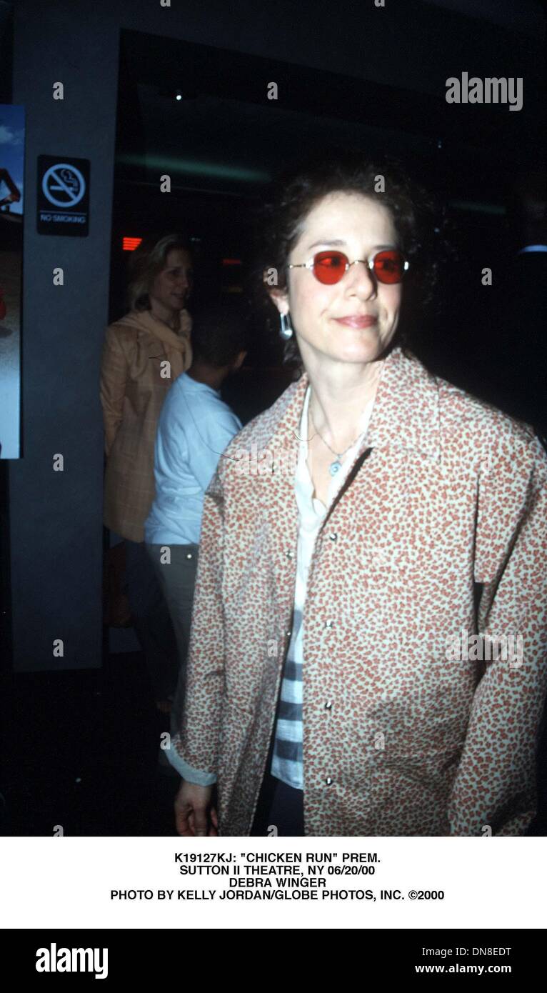 Mar. 27, 2001 - K19127KJ: ''CHICKEN RUN'' PREM..SUTTON II THEATRE, NY ...