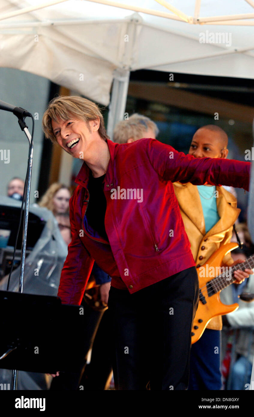 June 14, 2002 - K25327 DAVID BOWIE APPEARS ON NBC'S.''TODAY SHOW ...