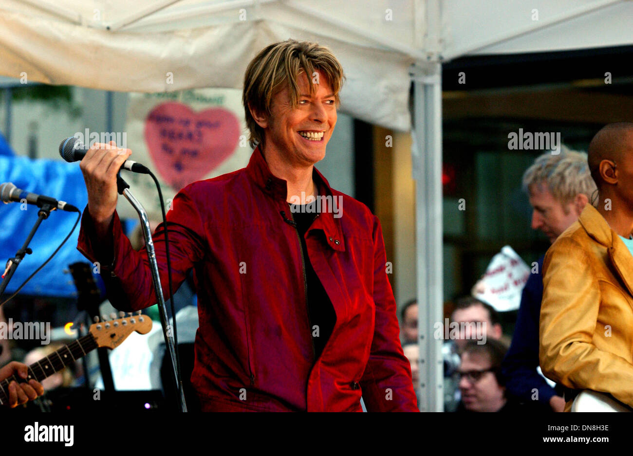 June 14 2002 david bowie hi-res stock photography and images - Alamy